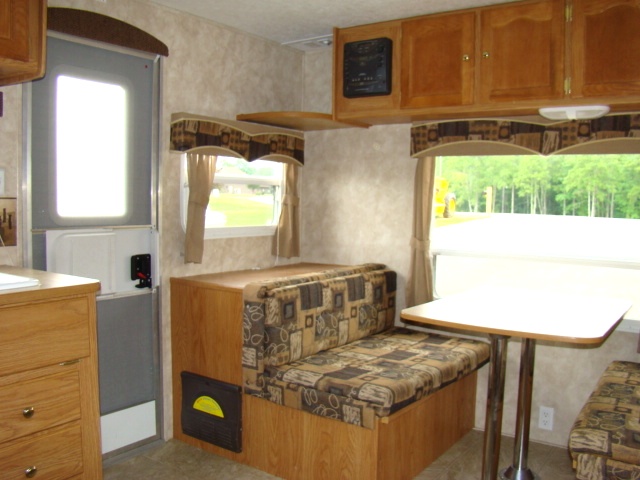 Salvage RV Parts 2007 KEYSTONE SPRINGDALE 27FT 1-SLIDE TRAVEL TRAILER ...