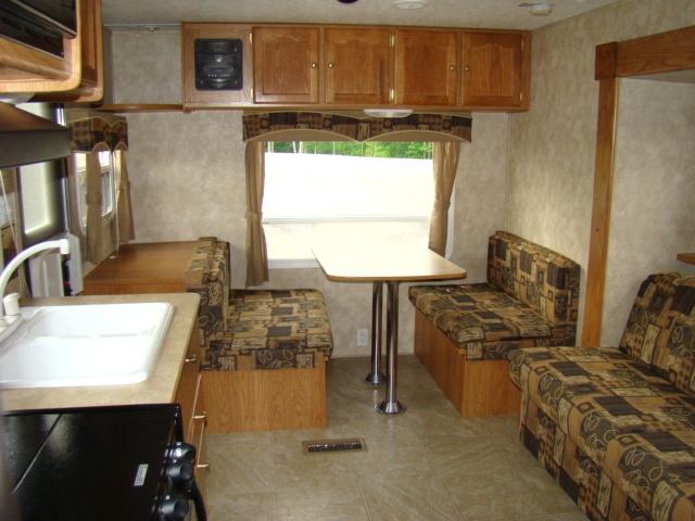 Salvage RV Parts 2007 KEYSTONE SPRINGDALE 27FT 1-SLIDE TRAVEL TRAILER ...